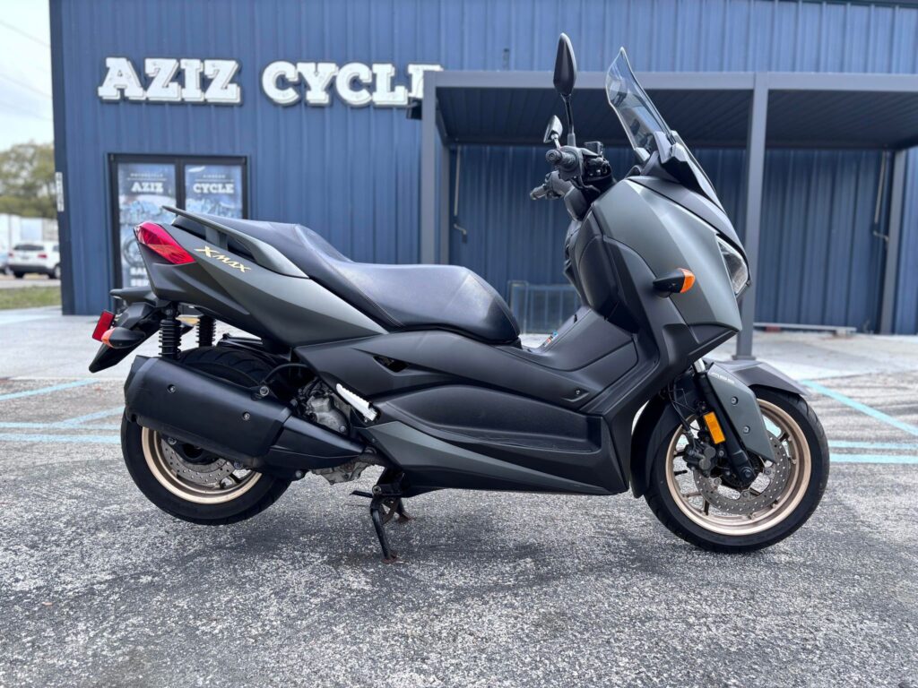 YAMAHA XMAX - Aziz Cycle Powersports.